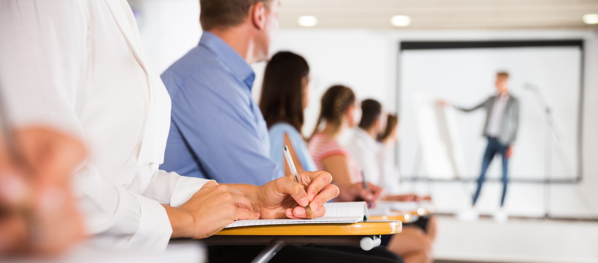 RÉUNIONS EFFICACES : LA PRÉPARATION D’UNE RÉUNION - Humanis